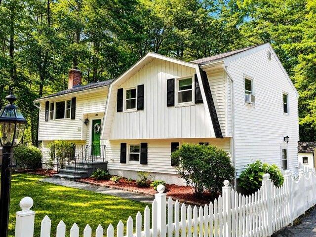3 bedroom, Merrimack NH 03054 105094283