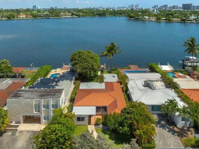 3 bedroom, Miami Beach FL FL 33141 102795073