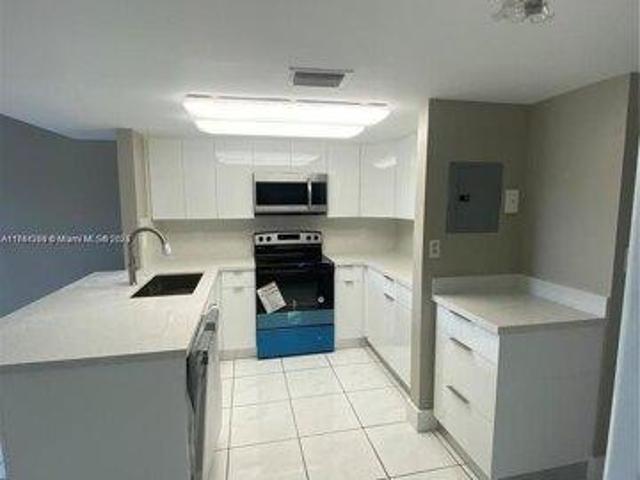 3 bedroom, Miami FL 33125 93791189