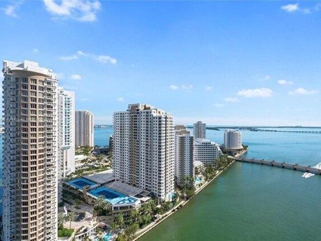 3 bedroom, Miami FL 33131 104899268