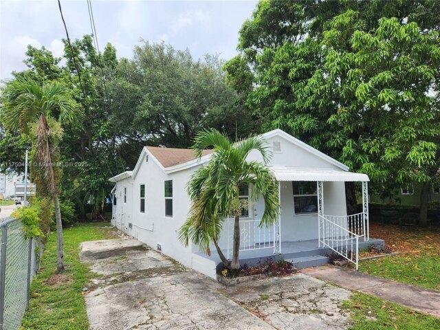 3 bedroom, Miami FL 33150 88746688
