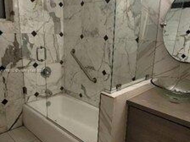 3 bedroom, Miami FL 33161 88742421