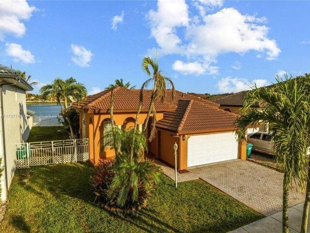 3 bedroom, Miami FL 33185 88243613