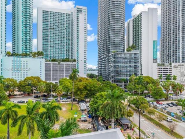 3 bedroom, Miami FL FL 33132 LS102244265