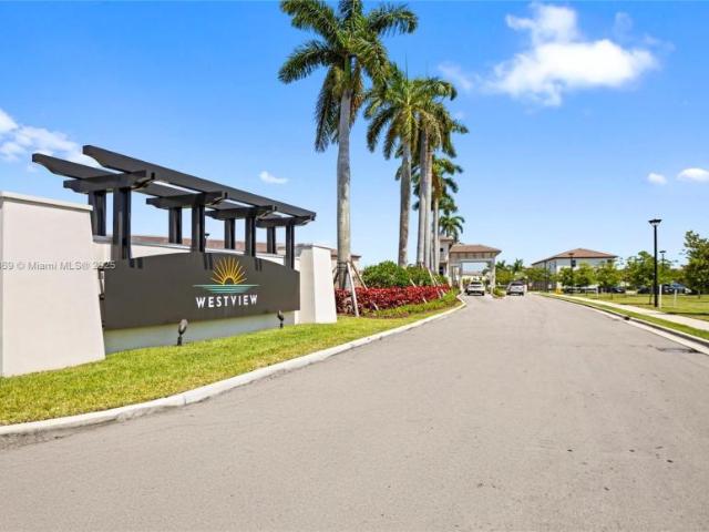 3 bedroom, Miami FL FL 33167 102659774