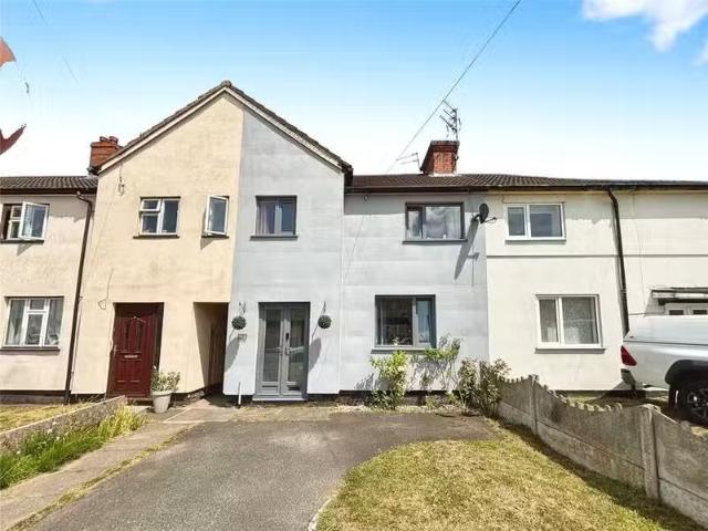 3 bedroom Mid Terrace House to rent, Third Avenue, Wolverhampt.