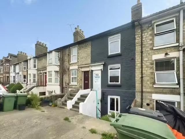 3 bedroom Mid Terrace House to rent, Upper Fant Road, Maidston.