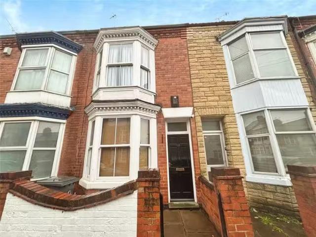 3 bedroom Mid Terrace House to rent, Wilberforce Road, Leicest.