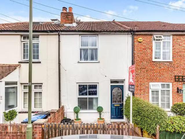 3 bedroom Mid Terrace House to rent, Armstrong Road, Englefiel.