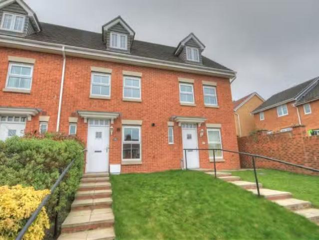 3 bedroom Mid Terrace House to rent, Beechwood Close, Sacristo.