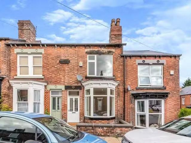 3 bedroom Mid Terrace House to rent, Carrington Road, Sheffiel.