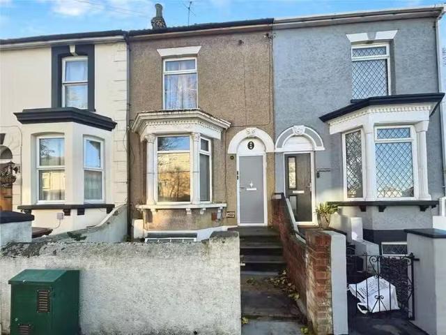 3 bedroom Mid Terrace House to rent, Copenhagen Road, Gillingh.
