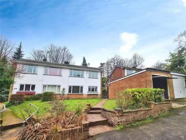 3 bedroom Mid Terrace House to rent, Copperfield Road, Southam.