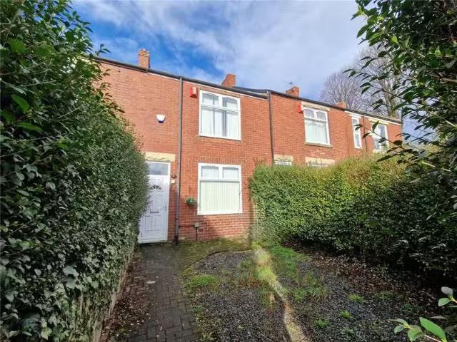 3 bedroom Mid Terrace House to rent, Dene Gardens, Newcastle u.