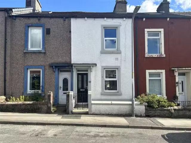 3 bedroom Mid Terrace House to rent, East Road, Egremont, CA22.