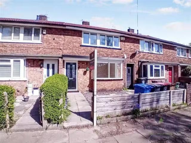 3 bedroom Mid Terrace House to rent, Grosvenor Drive, Worsley.