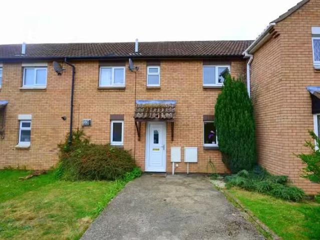 3 bedroom Mid Terrace House to rent, Ironstone Lane, Northampt.