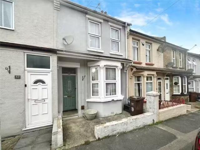3 bedroom Mid Terrace House to rent, Louisville Avenue, Gillin.