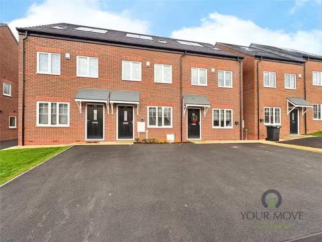 3 bedroom Mid Terrace House to rent, Marsh Drive, Awsworth, NG.