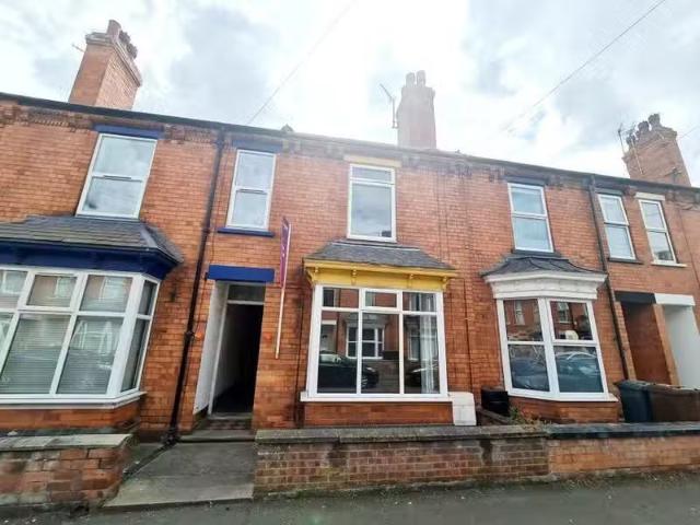 3 bedroom Mid Terrace House to rent, Pennell Street, Lincoln.