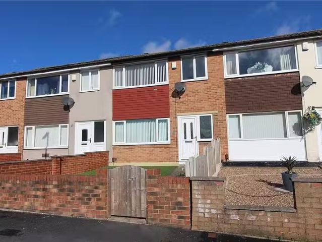 3 bedroom Mid Terrace House to rent, Pickard Court, Leeds, LS1.