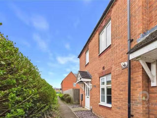 3 bedroom Mid Terrace House to rent, South Meadow Road, Northa.