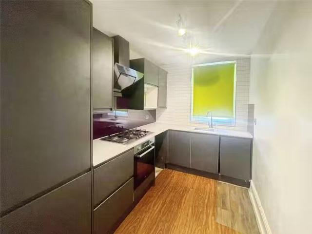 3 bedroom Mid Terrace House to rent, Stephen Street, Blackburn.