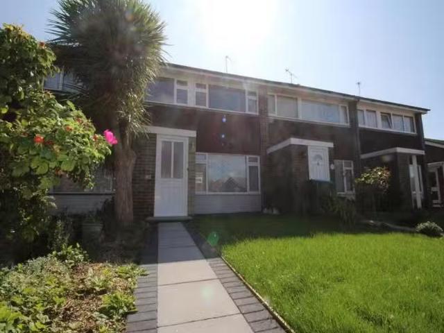 3 bedroom Mid Terrace House to rent, Sun Park Close, Bognor Re.