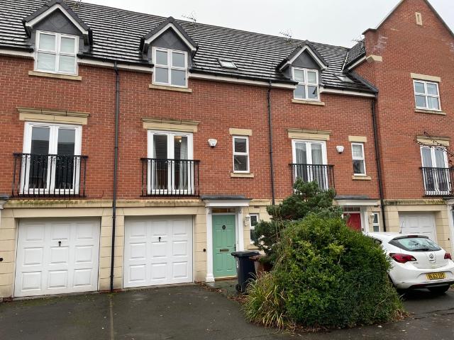 3 bedroom mid terrace to let