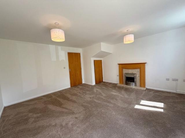 3 bedroom mid terrace to let