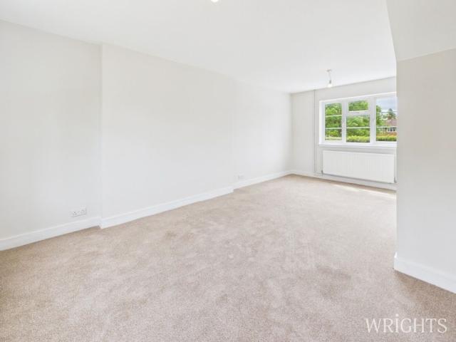 3 bedroom Mid Terraced House Caponfield, Welwyn Garden City