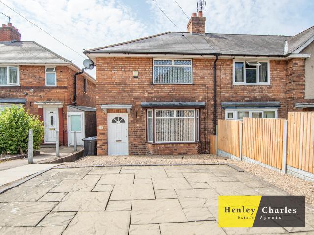 3 Bedroom Mid Terraced House For Rent