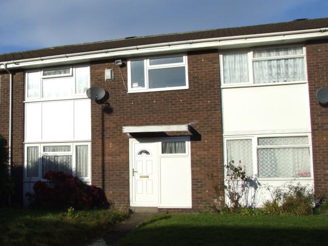 3 bedroom mid terraced house Let in Bradford