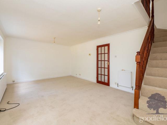 3 bedroom mid terraced house to rent