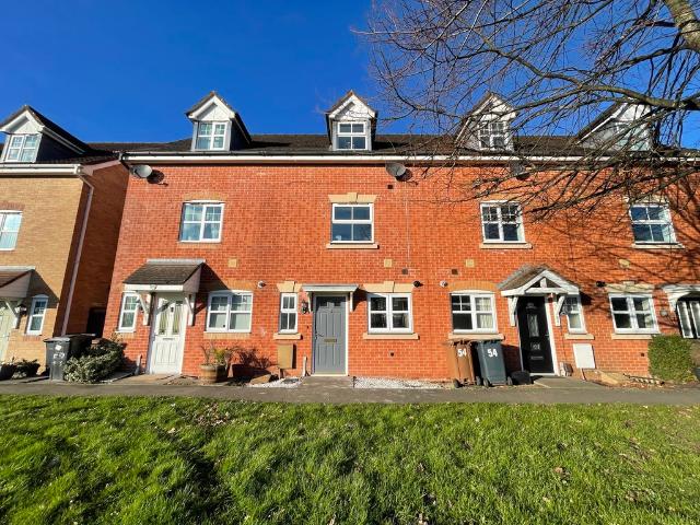 3 Bedroom Mid Terraced House