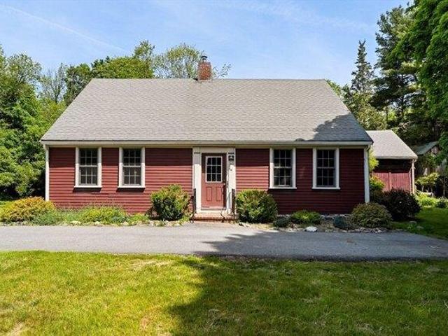 3 bedroom, Middleboro MA 02346 104788172