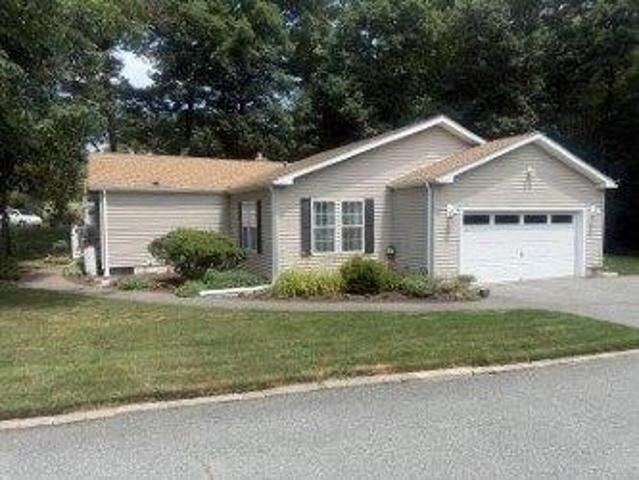3 bedroom, Middleboro MA 02346 104329736