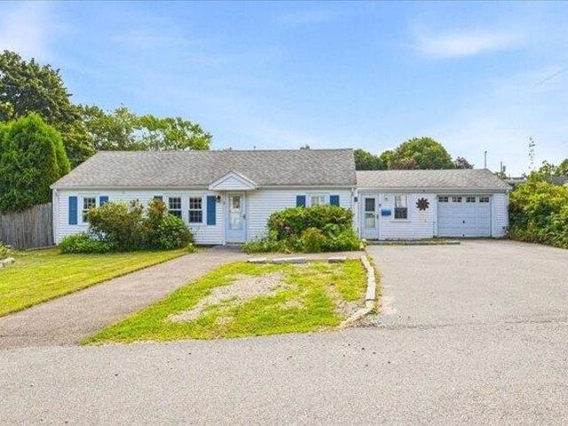 3 bedroom, Middleboro MA 02346 105108873
