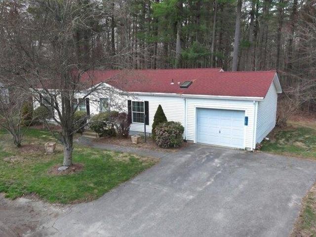 3 bedroom, Middleboro MA 02346 105115275