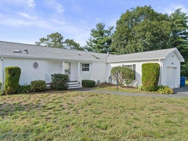 3 bedroom, Middleboro MA 02346 105191422