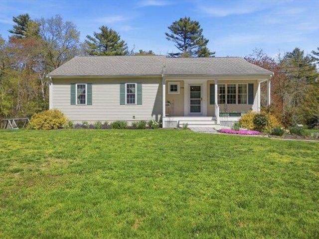 3 bedroom, Middleboro MA 02346 LS103020421