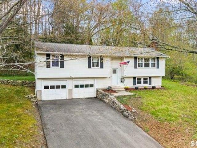 3 bedroom, Middlebury CT 06762 102217247