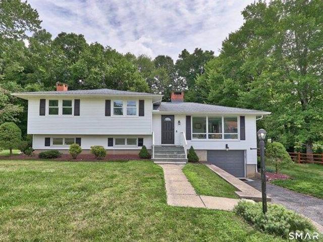 3 bedroom, Middlebury CT 06762 104606931