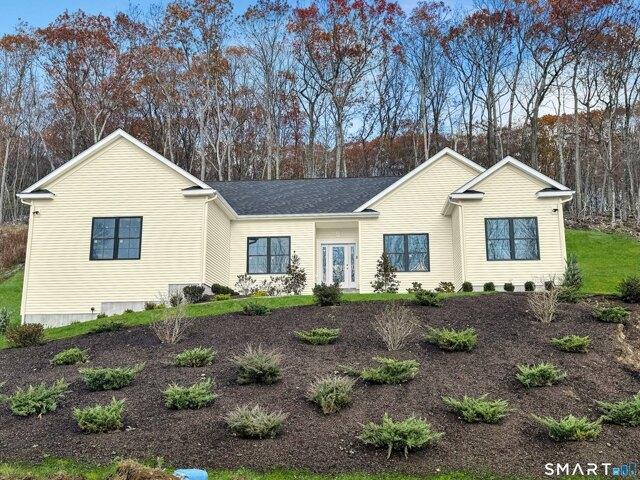 3 bedroom, Middlebury CT 06762 104812253