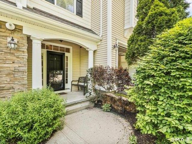 3 bedroom, Middlebury CT 06762 LS102761710