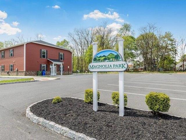 3 bedroom, Middletown NY 10940 LS102564687