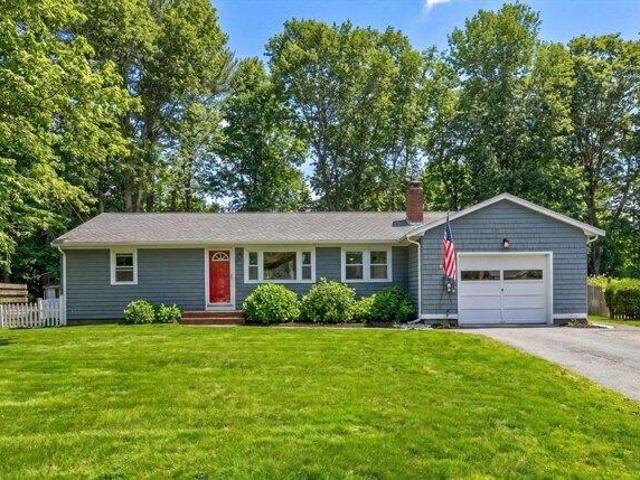 3 bedroom, Middleton MA 01949 102410502