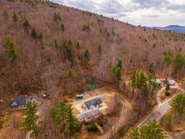 3 bedroom, Middleton NH 03887 LS102592208