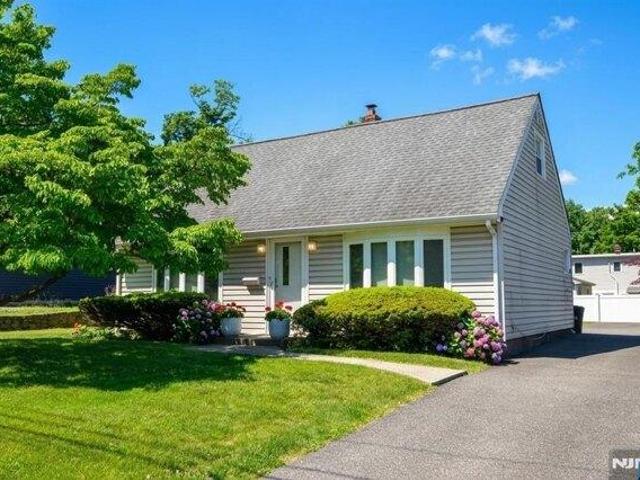 3 bedroom, Midland Park NJ 07432 102776758