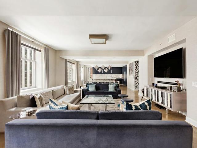 3 bedroom, Midtown West NY 102468843